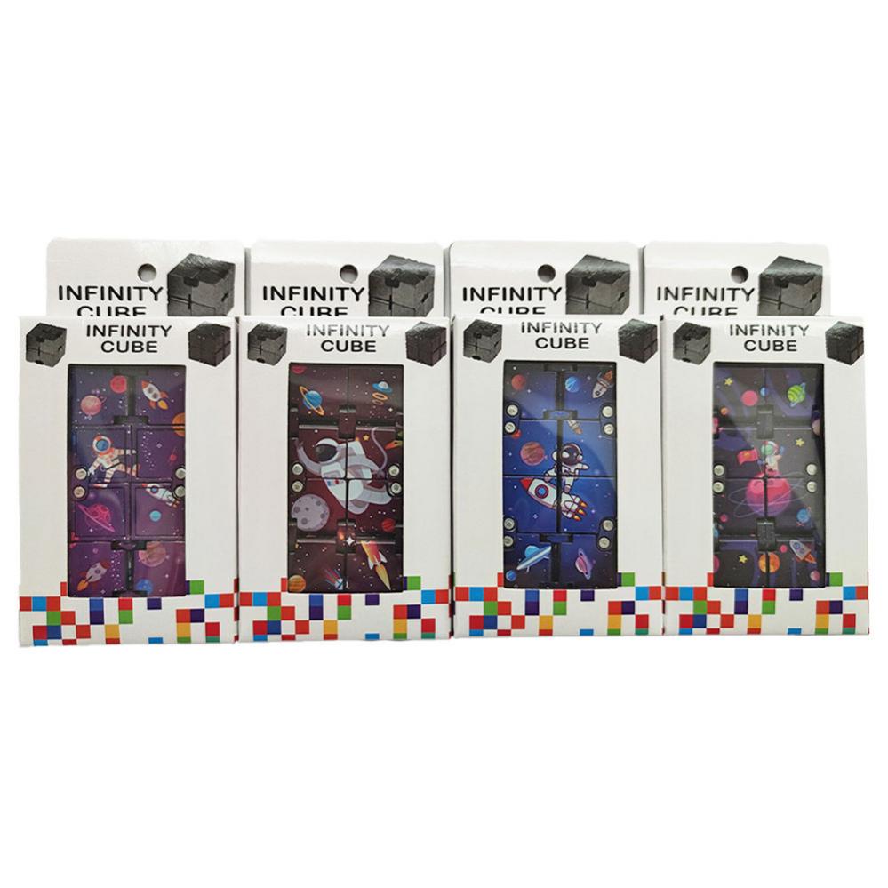 Infinity Cube Astronaut - Partyhallen.se